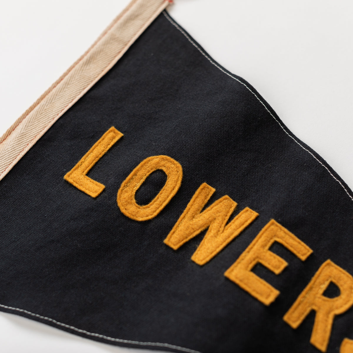Slightly Choppy Lowers Flag | Almond Surfboards & Designs